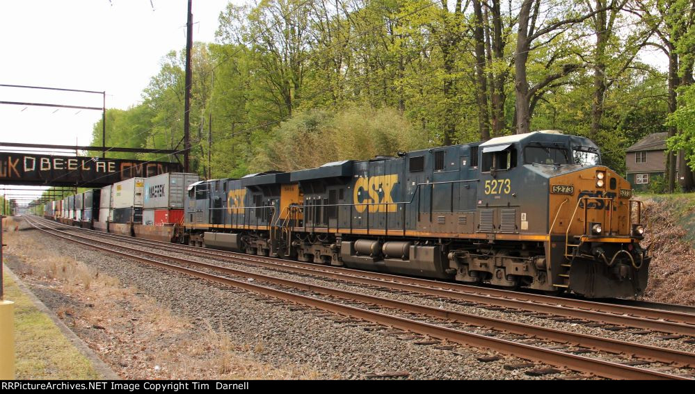 CSX 5273 on Q158